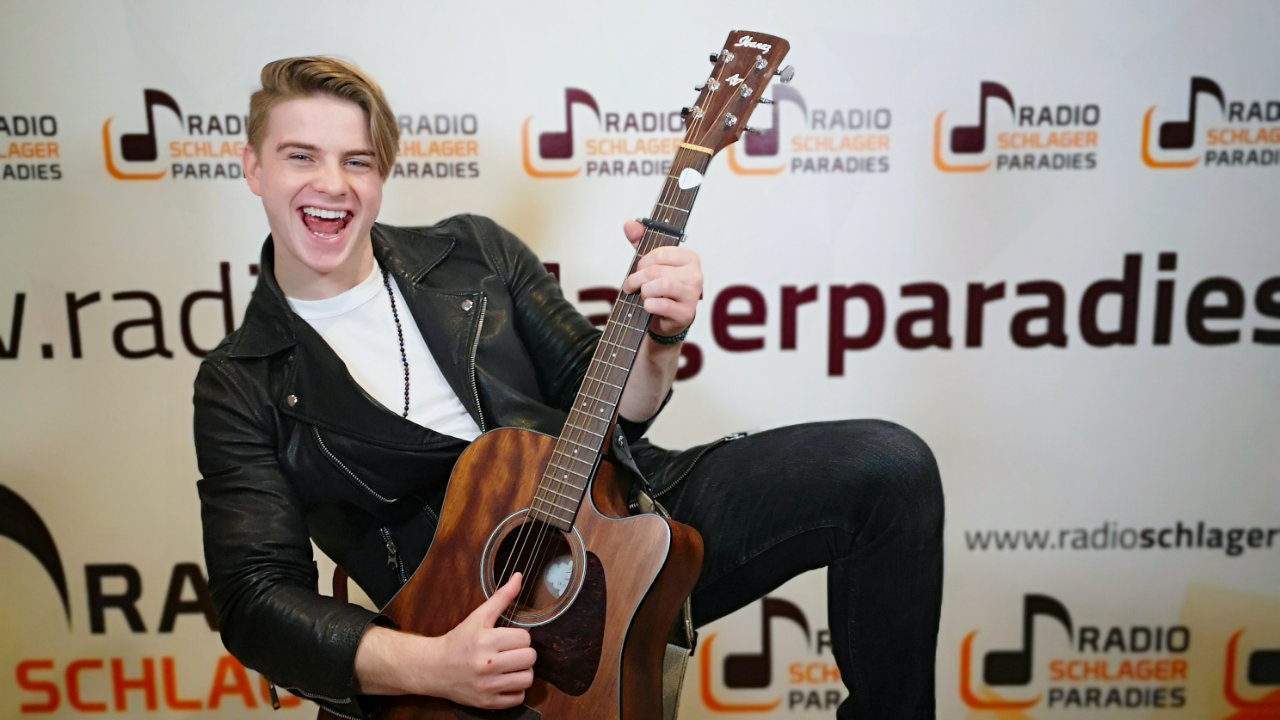 Das gefilmte Interview zu "HAUTNAH" mit Vincent Gross – RADIO ...